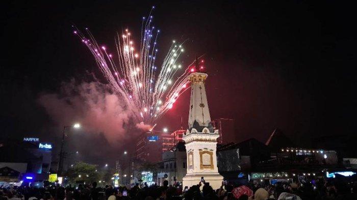 FOTO-FOTO Pesta Kembang Api di Tugu Pal Putih Jogja Sambut 1 Januari 2025 - Tribunjogja.com