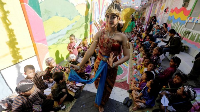 Kenalkan Anak dengan Tokoh Wayang Melalui Mural - Tribunjogja.com