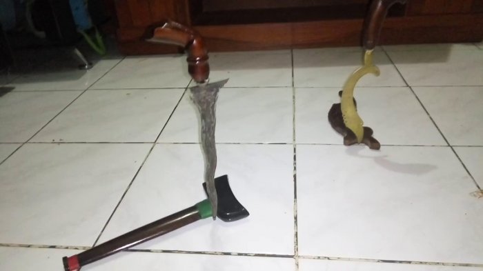 Bukan Kekuatan Gaib, Ternyata Ini Rahasia Keris Bisa Berdiri ...