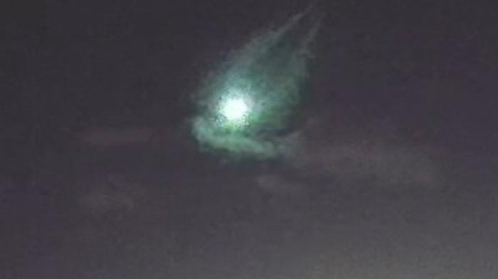 HEBOH Kilatan Cahaya Muncul di Langit Jogja Sabtu Malam, Netizen ...