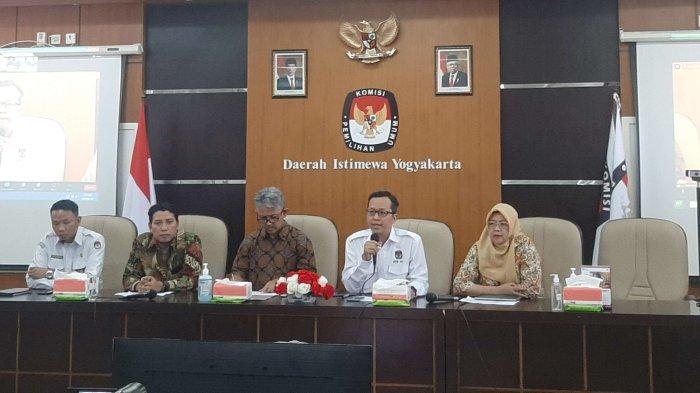 KPU DIY: 13 Parpol Daftarkan 55 Bacaleg di 7 Dapil, Lainnya di Bawah Angka Kursi DPRD DIY ...