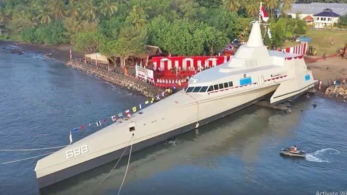 Inilah Kehebatan KRI Golok 688, Kapal Perang Terbaru TNI AL Buatan ...
