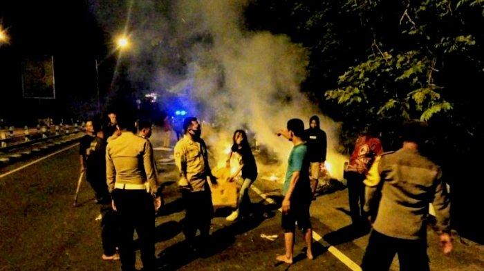 Kronologi Pikap Bermuatan Kardus Bekas Terbakar di Jalan Wonosari-Yogya, Pengemudi Alami Luka ...