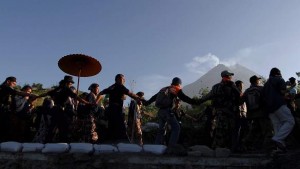Inilah Rangkaian Prosesi Adat Labuhan Merapi - Tribunjogja.com