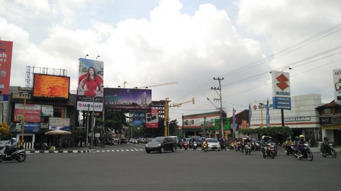 Perempatan Kentungan Ramai Lancar­­­­­­ - Tribunjogja.com