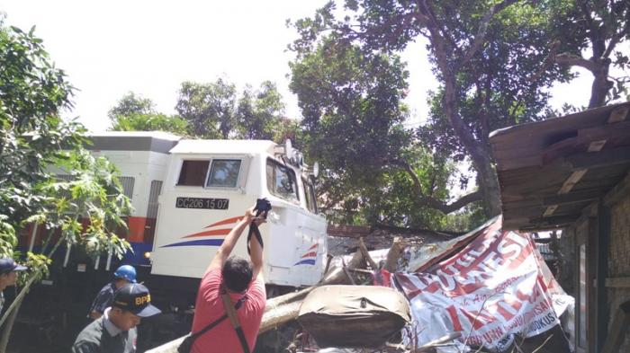 Lokomotif Terhenti di Sepur Badug - Tribunjogja.com