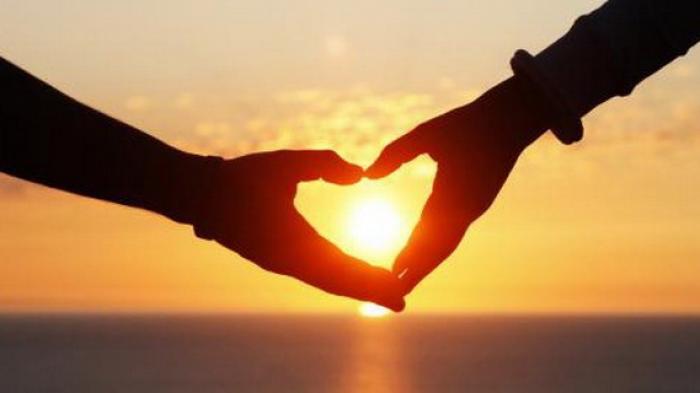 Apa Itu Cinta? Teori Segitiga Cinta Ini Benar-benar Memberikan ...