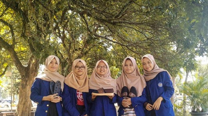 Manfaatkan Limbah Salak, Mahasiswa UNY Ciptakan Sepatu Kesehatan - Tribunjogja.com