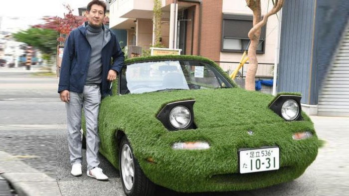 Mobil Ini Benar-benar Green Car karena Ditanami Rumput - Tribunjogja.com