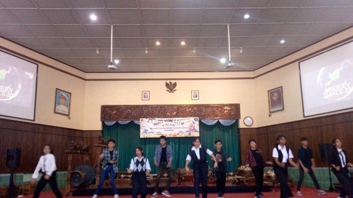 Peringati HUT Ke-32 SMA Pangudi Luhur Van Lith Magelang, Pelajar Unjuk ...
