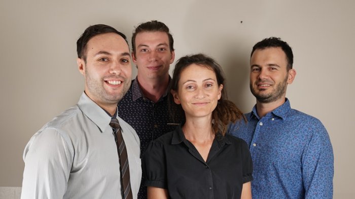 REAL Equivalent English Gunakan Native English Speaker dan Miliki ...