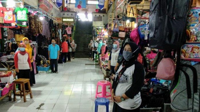 Pedagang Pasar Argosari Wonosari Gunungkidul Mengenang Masa Sekolah Lewat Indonesia Raya ...