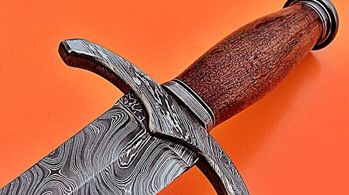 Rahasia Kekuatan Pedang Damaskus, Pedang yang Mampu Merobek Baju Besi ...