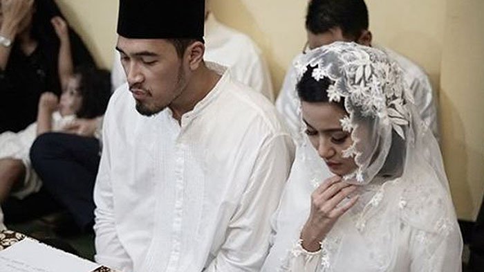 Melahirkan Secara Normal, Presenter Libra Akila Ceritakan Perjuangan ...