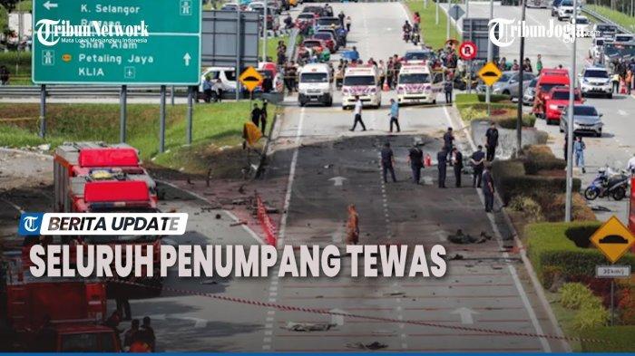 Tragedi Pesawat Jatuh ke Jalan Raya di Malaysia - Tribunjogja.com
