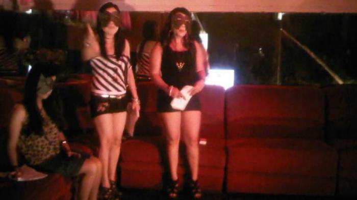 Berawal dari Penggerebekan, Terungkap Dua PSK Keliling Indonesia Tawarkan Layanan Threesome ...