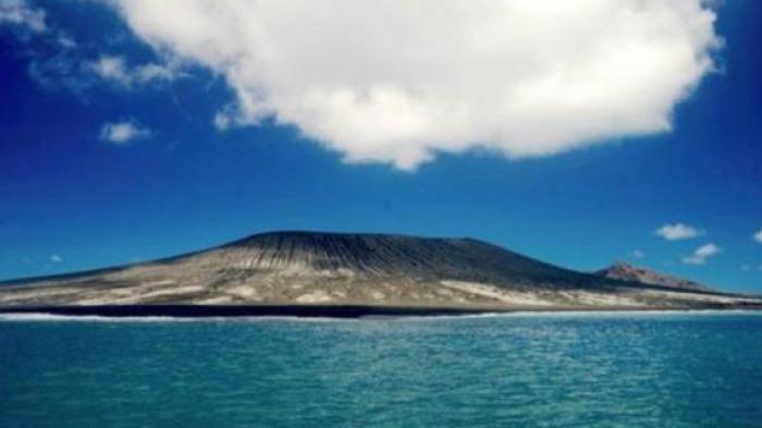 Pulau Baru Hasil Letusan Gunung Api Bawah Laut Ini Muncul ke Permukaan ...