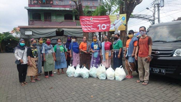 Rakyat Bantu Rakyat Salurkan Pangan ke Buruh Gendong Terdampak Pandemi ...