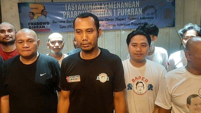 Prabowo-Gibran Unggul Quick Count, Para Pendukung di Yogyakarta Cukur Gundul - Tribunjogja.com