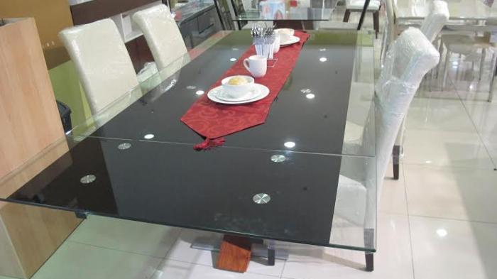 Meja Makan dari Bahan Kaca Lebih Mudah Dibersihkan - Tribunjogja.com