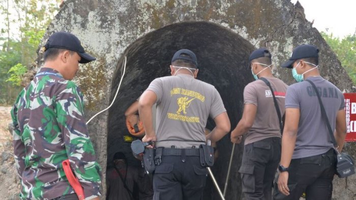 Satpomau dan Tim Gegana Temukan Granat Aktif Peninggalan Jepang - Tribunjogja.com