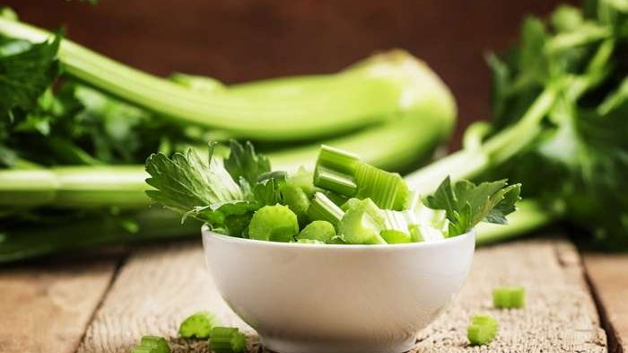 7 Manfaat Ini Bakal Kamu Dapatkan Usai Konsumsi Selederi di Malam Hari ...