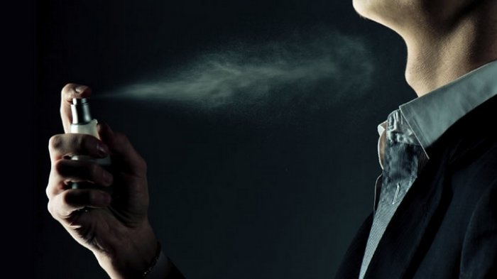 Begini Cara Semprot Parfum Biar Gak Bikin Ilfil Gebetan Kamu ...