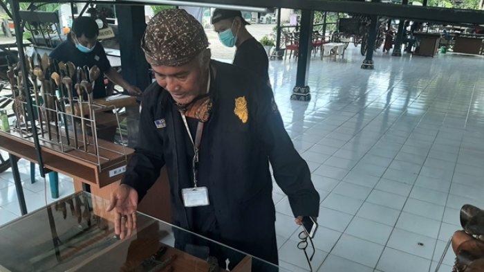Melihat Eksistensi Keris Jadi Peluang Investasi di Pameran Keris Ndalem Yudhanegaran Yogyakarta ...