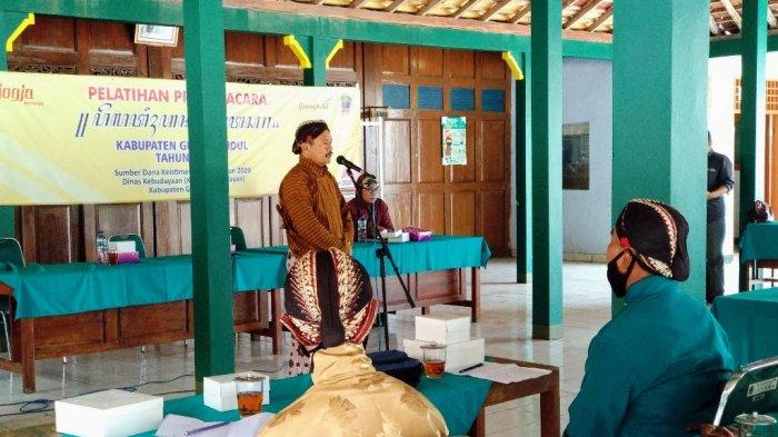 Pranatacara Jawa, Tak Semudah Pembawa Acara Biasa - Tribunjogja.com