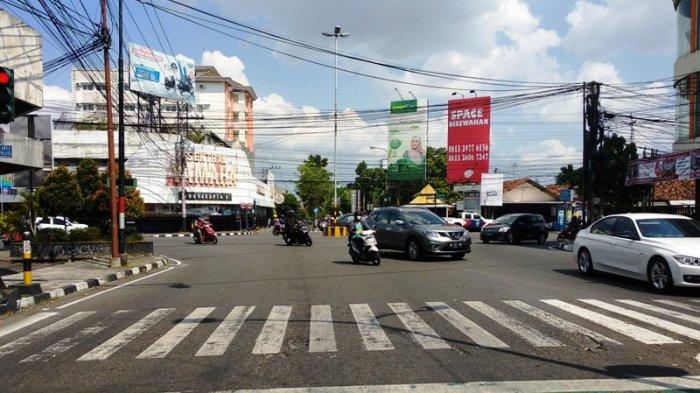 Sabtu Siang, Simpang Empat Pingit Terpantau Ramai Lancar - Tribunjogja.com