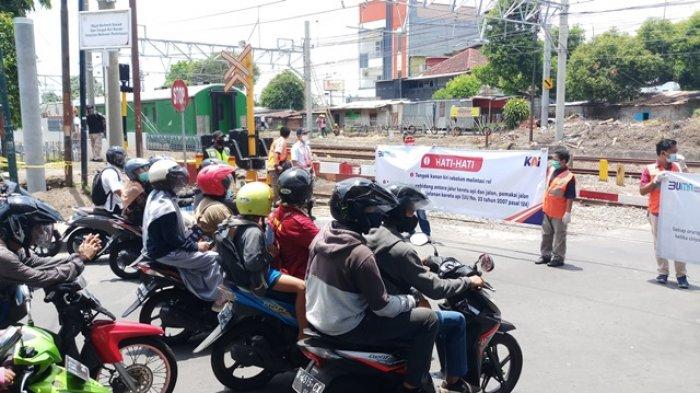 PT KAI Daop 6 Yogyakarta Gelar Sosialisasi Keselamatan di Perlintasan Sebidang Stasiun ...