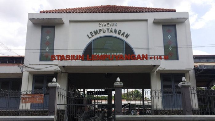 Hanya Satu Pintu yang Dibuka, Pedagang Stasiun Lempuyangan Mengeluh ...