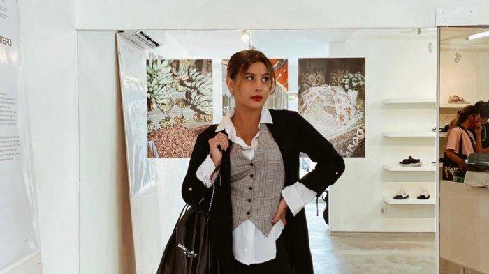 Karin Novilda Enggak Pakai Instagram Awkarin dengan Followers 7,8 Juta ...