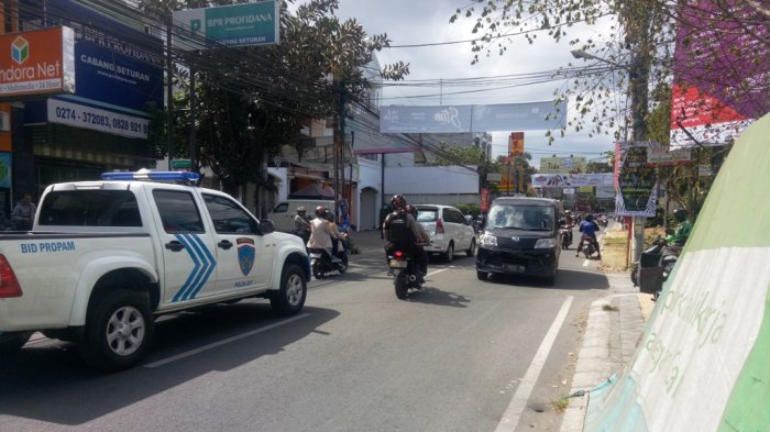 Terjadi Kericuhan, Jalan Seturan Sempat Ditutup - Tribunjogja.com