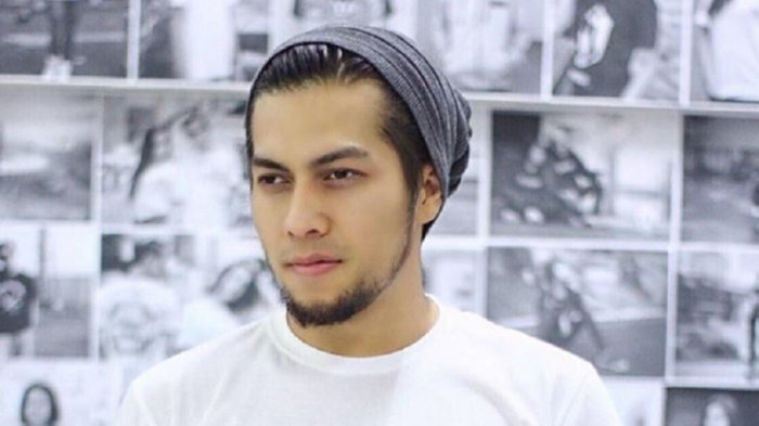 Sunu 'Matta Band' Digosipkan Nikah Siri dengan Umi Pipik, Ini 5 ...