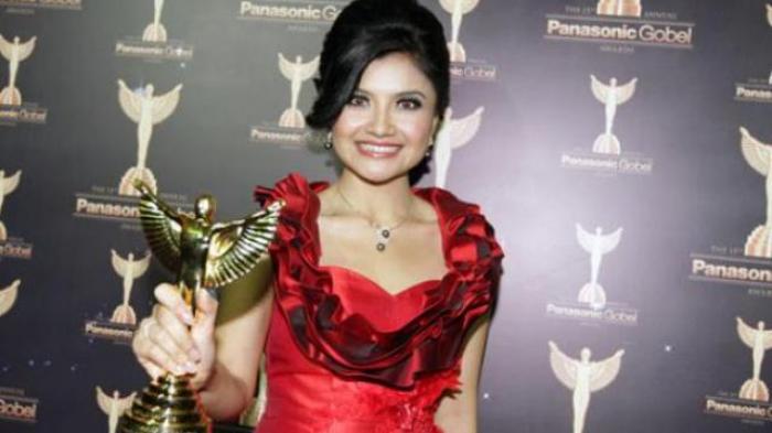 Tina Talisa Gantikan Ira Koesno Jadi Moderator di Debat Kedua Pilkada ...