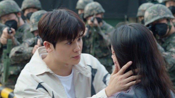 Sinopsis Drama Korea Happiness Episode 7 Tayang tvN: Sae Bom Miliki Antibodi Zombie ...