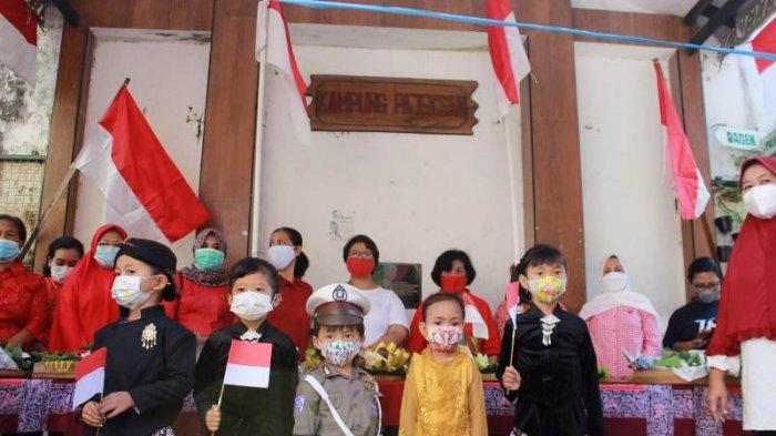 Warga Kampung Pajeksan Gelar Upacara Peringatan HUT ke-76 RI Secara ...