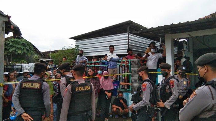 Warga Panjat Pagar demi Saksikan Rekonstruksi Meninggalnya Ibu Muda di Klaten Usai Minum Air ...