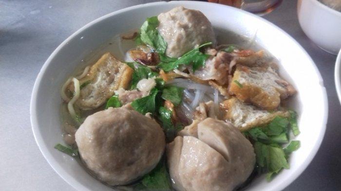 Mencicipi Bakso Legendaris Pak Yanto Cabang Payaman Magelang ...