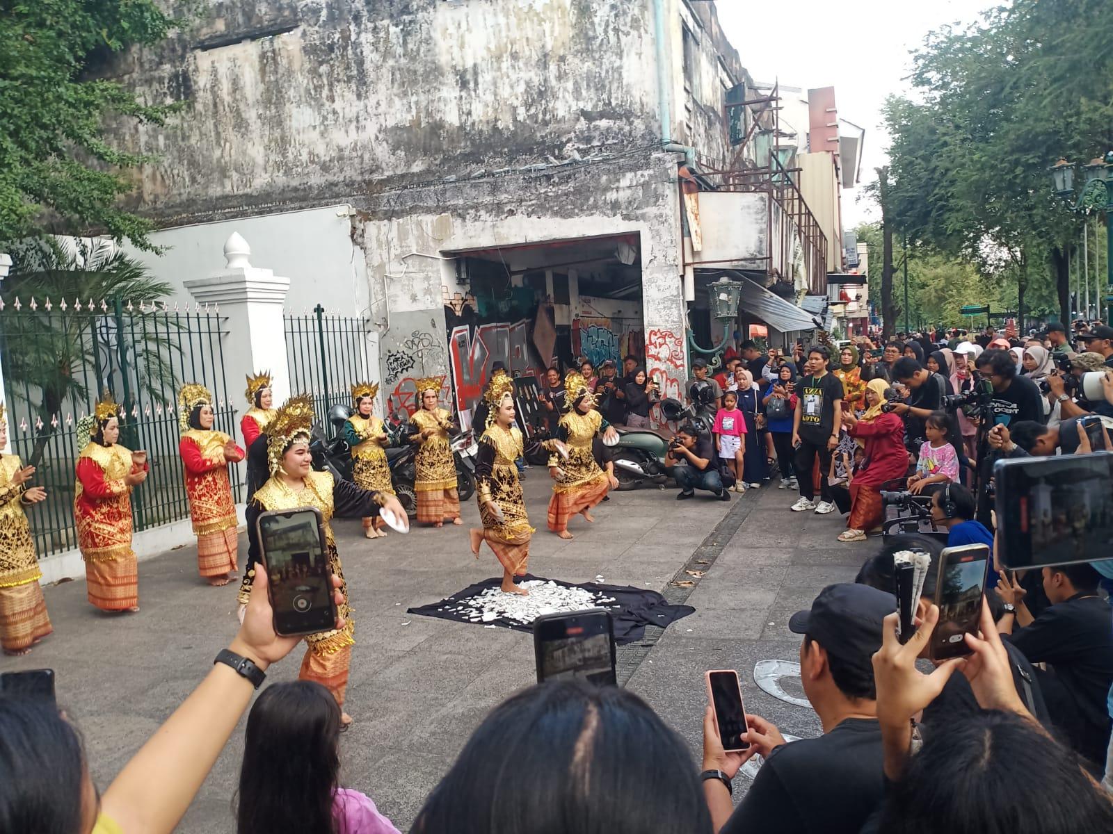 Belasan Komunitas Meriahkan Panggung Seni Budaya di Festival Malioboro ...
