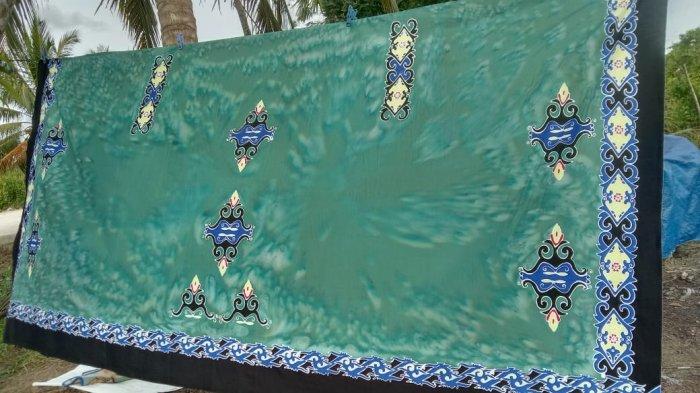 Cerita Yusuf Pengrajin Batik Desa Sengkong Tana Tidung, Raup ...