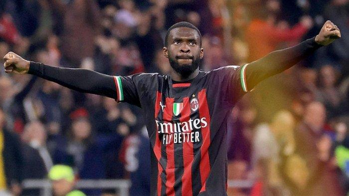 Bek AC Milan Pikat Bayern Muenchen, Maignan Bukan Satu-satunya yang ...
