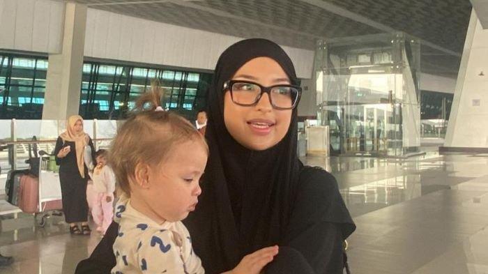 Ngamuk Kamari Dipegang-pegang, Jennifer Coppen Kini Larang Penggemar ...