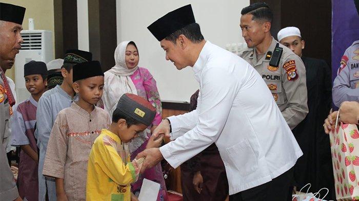 Irjen Pol Daniel Adityajaya Beri Santunan usai Buka Puasa Bersama Polda Kaltara dan Anak Yatim ...