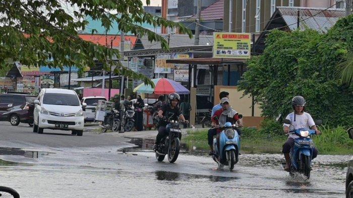 Tahan Genangan, Dinas PUPR Malinau Bakal Kaji Kembali Tata Median Jalan ...