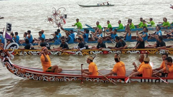 Perahu Legendaris Uyau I'ot dari Desa Teras Nawang Menang, Lomba Dayung ...