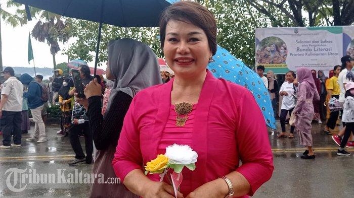 Peringatan Hari Ibu dengan Parade Perempuan Berkebaya, Norhayati Andris ...