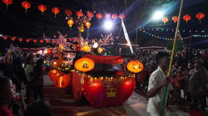 Parade Mobil Hias dan Pertunjukan Barongsai Meriahkan Cap Go Meh di ...