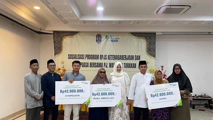Pj Wali Kota Tarakan Dr Bustan Serahkan Santunan Kematian Secara ... Pj Wali Kota Tarakan Dr Bustan Serahkan Santunan Kematian Secara ...
